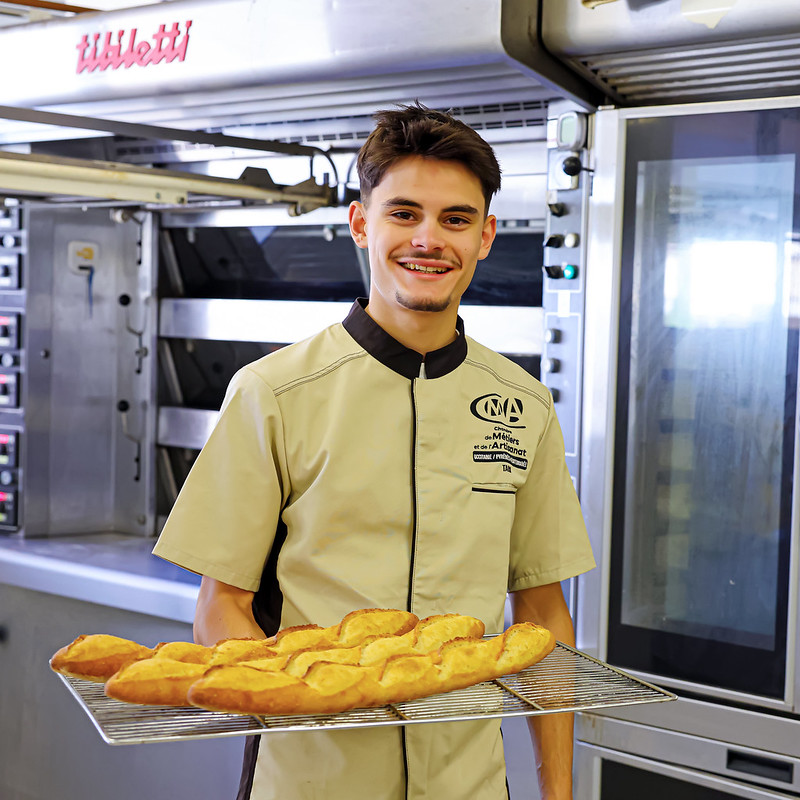 Joshua Roux, médaille d'or 2025 du concours MAF boulangerie - Grand ...